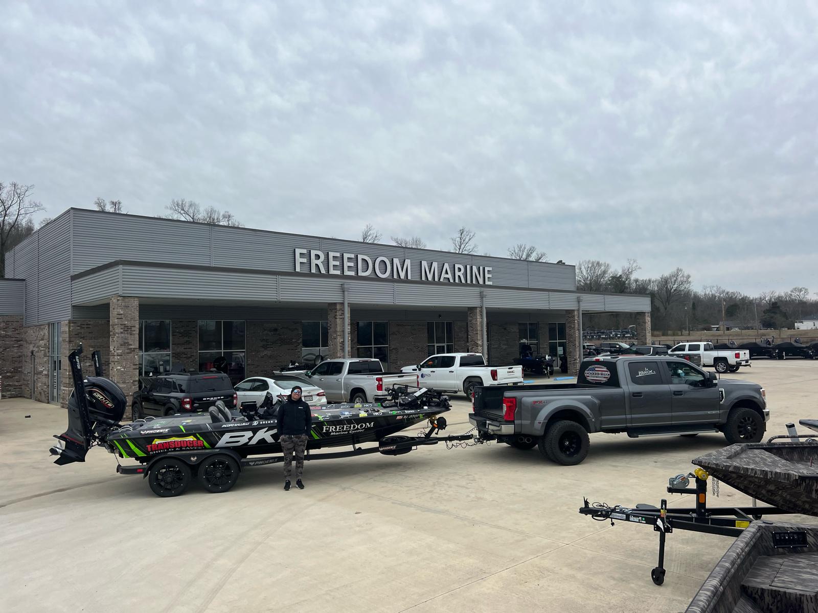 Wrapping Tip: Freedom Marine Center and Jacopo Gallelli